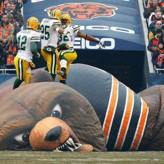Bears Beating Packers Meme, Explained – WAHUP